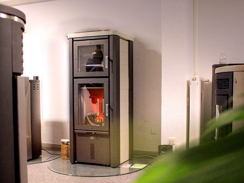 Ofenausstellung - Eines der größten Kaminofenstudios in Norddeutschland